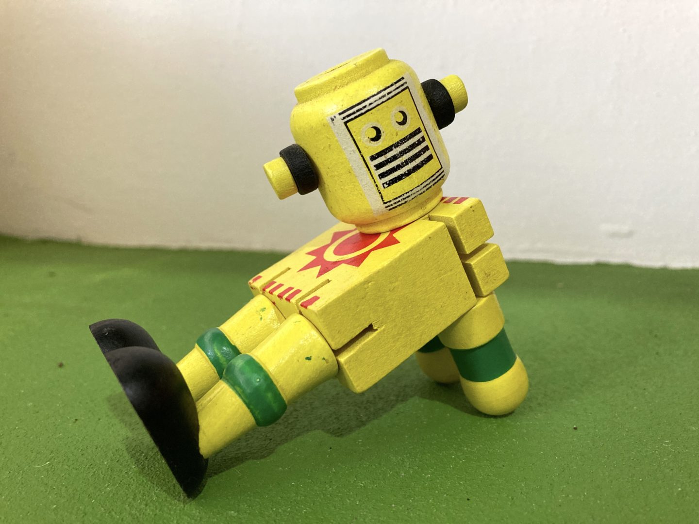 SEMIO OBJECTS (25) – HILOBROW